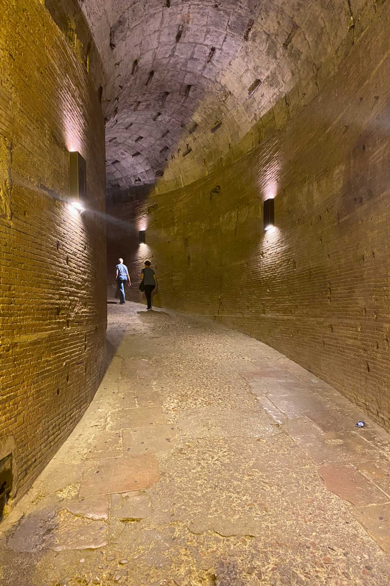 Zamek Świętego Anioła - historia, zwiedzanie i bilety wstępu w 2025 ...